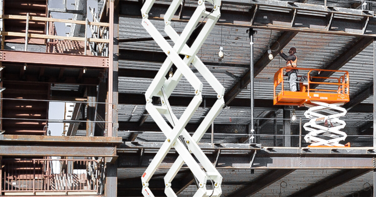 Snorkel Scissor Lifts | Indoor and Outdoor Applications - Ahern Australia